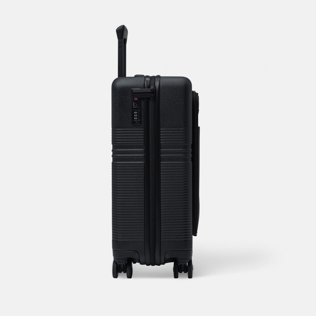Cabin Suitcase | With Front Pocket | Black | Sustainable