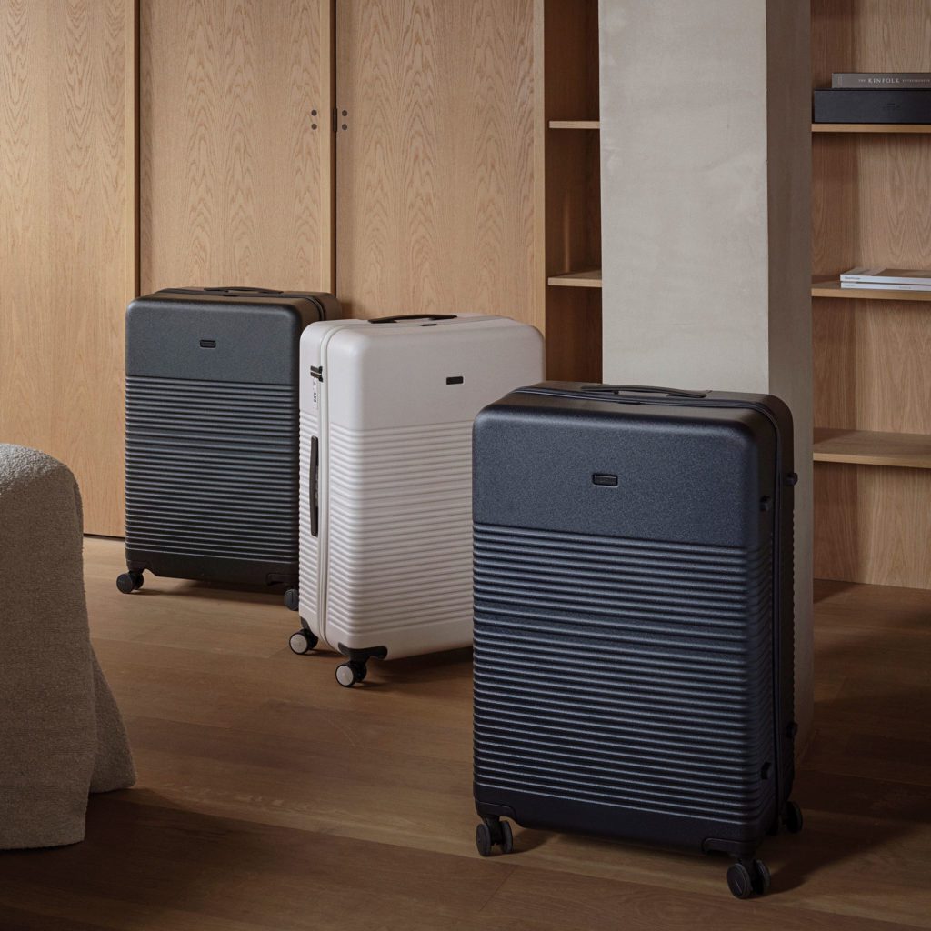Large Check-In Suitcase | NORTVI | White | Premium and Unique