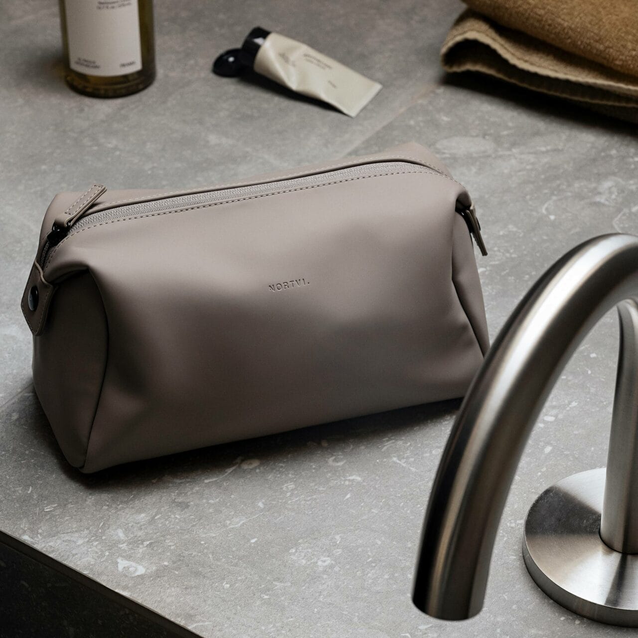 Toiletry Bag | NORTVI | Clay | Sustainable, Stylish and Unique
